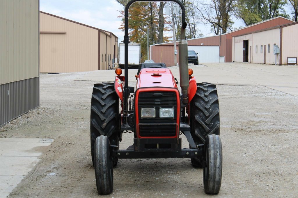 2002 Massey Ferguson 451 Tractor – Agricultural Machinery